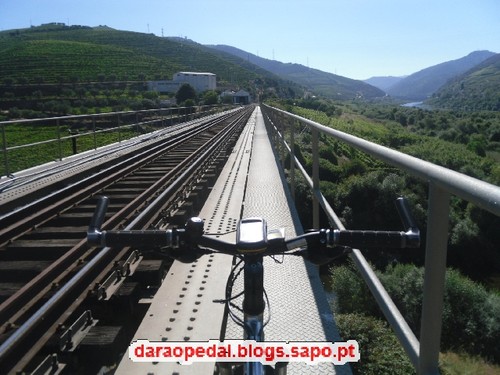 Linha do Corgo - Régua - Vila Real - Régua - daraopedal