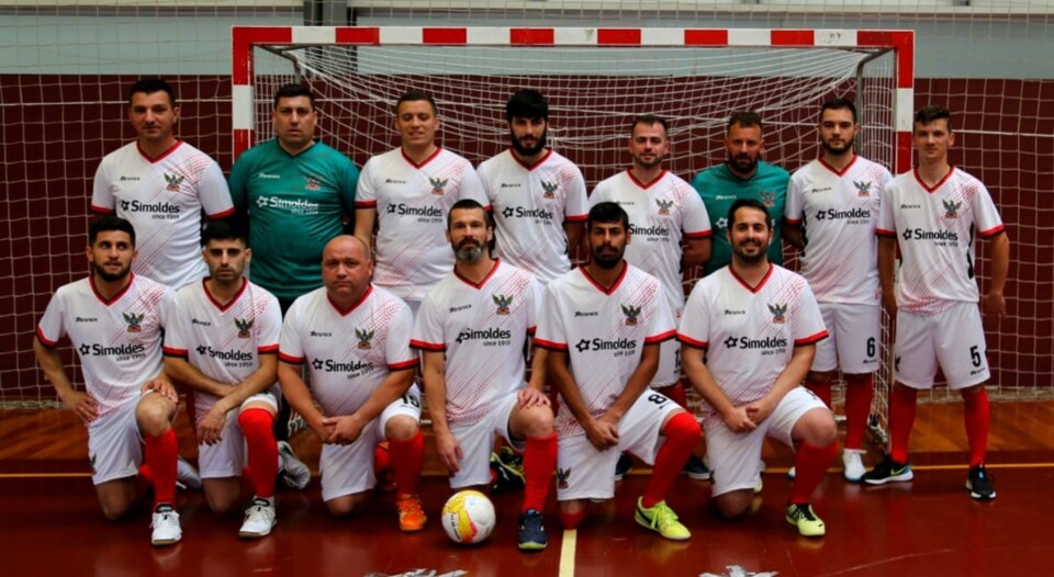 FUTSAL | O Grupo Simoldes felicita a equipa de Futsal dos Bombeiros ...