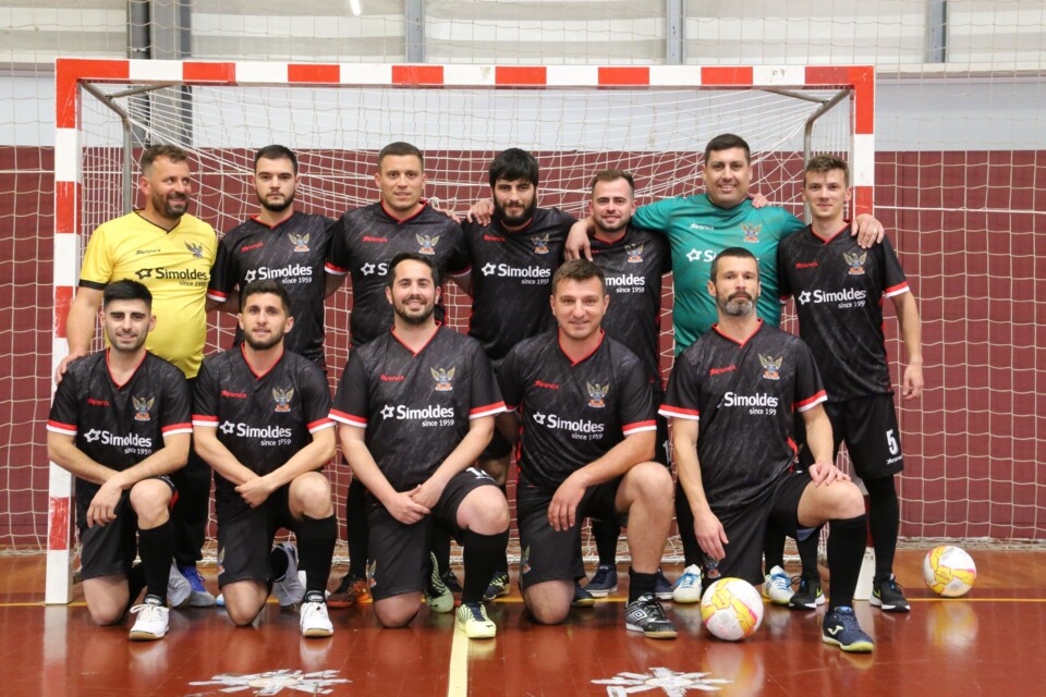 FUTSAL | O Grupo Simoldes felicita a equipa de Futsal dos Bombeiros ...