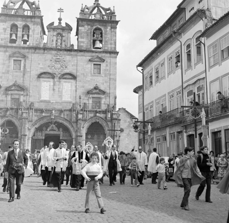 COMPASSO OU VISITA PASCAL É UMA DAS MAIS BELAS TRADIÇÕES MINHOTAS ...