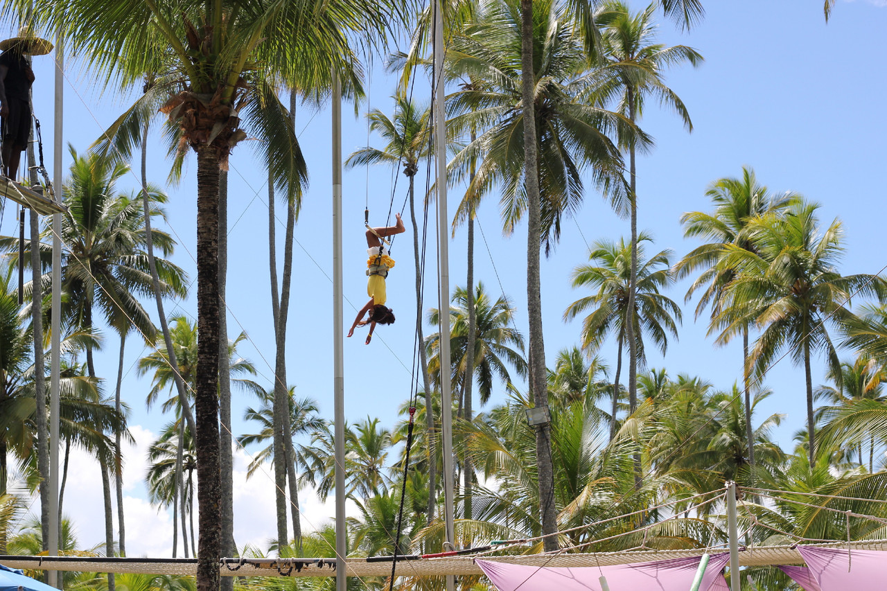 Circoooo (aéreo e aquático) - Cocó na Fralda