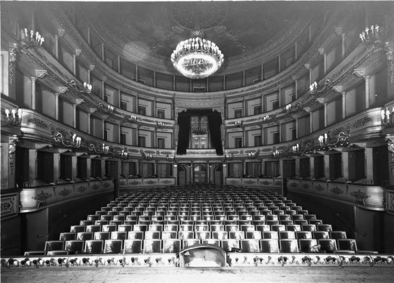 Teatro Nacional D. Maria II - Paixão por Lisboa