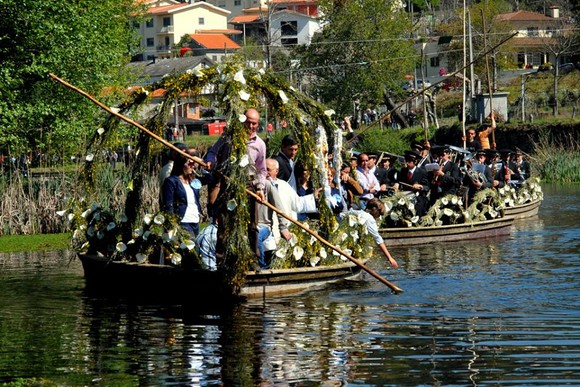 COMPASSO PASCAL EM AMARES É UM DOS MAIS BELOS CARTAZES TURÍSTICOS DE ...